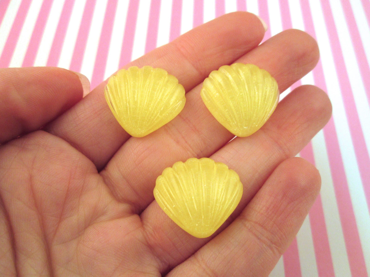 10 Yellow Pastel Seashell Cabochons, Glitter Seashells #1101 – Happy ...