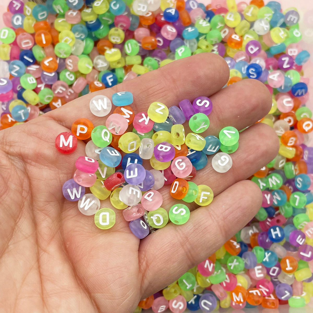 100 Clear Frosted Colorful 7mm Alphabet Beads, Acrylic Letter Beads J2 ...